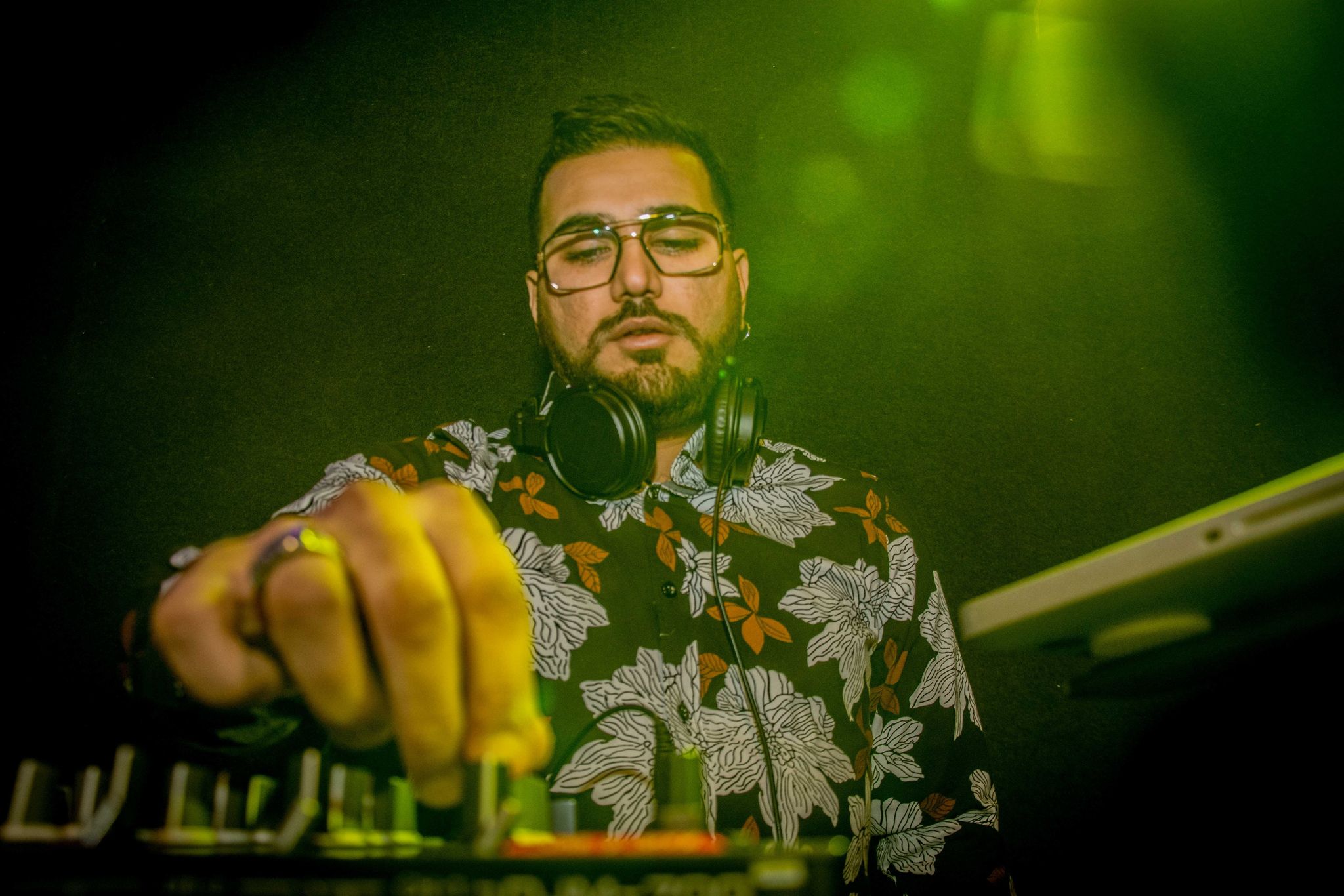 GORGIO L (George Tsagarakis) - Greek Djs